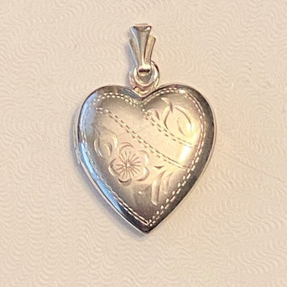 Jewelry | Silver Heart Locket W Etched Flower Design | Poshmark